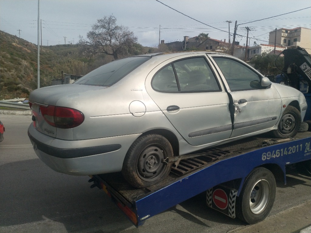 RENAULT MEGANE ΜΕΤΩΠΗ,ΤΡΑΒΕΡΣΑ,ΦΑΝΑΡΙΑ ΕΜΠΡΟΣ www.... | Saravalaki Lesvos